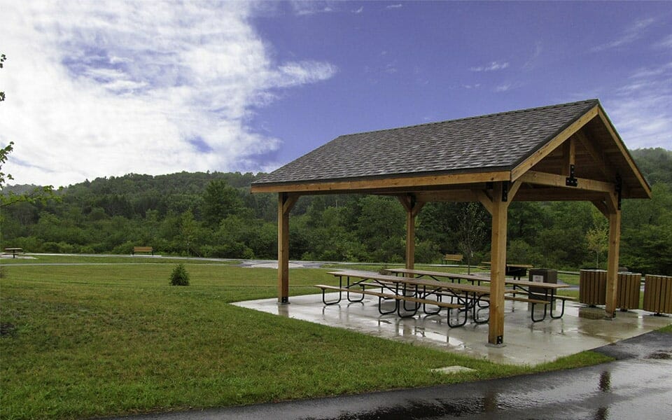 Small Dimensional Lumber Pavilion - Romtec Inc.