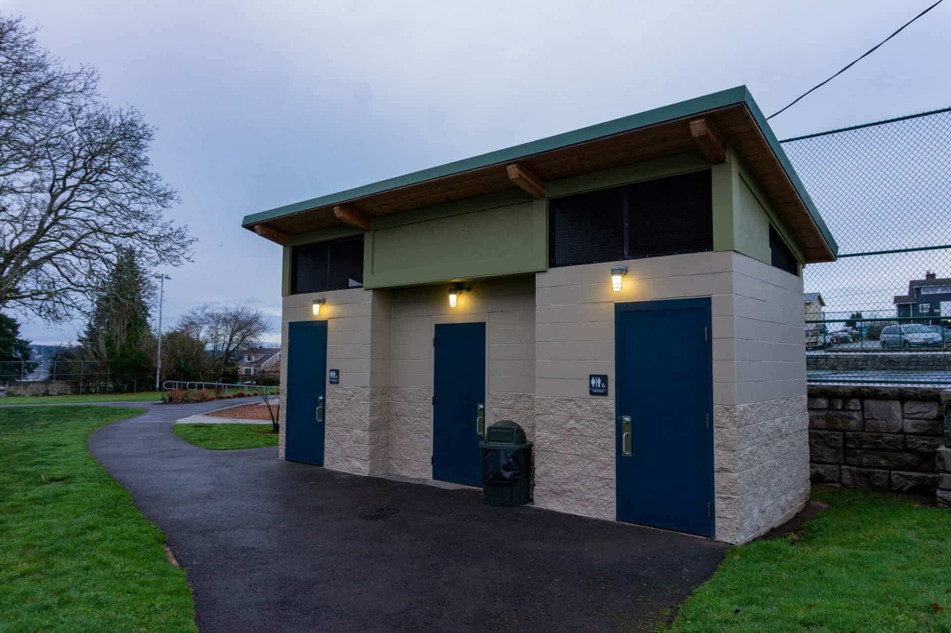 Manette Park Restroom - Bremerton, WA - Romtec Inc.