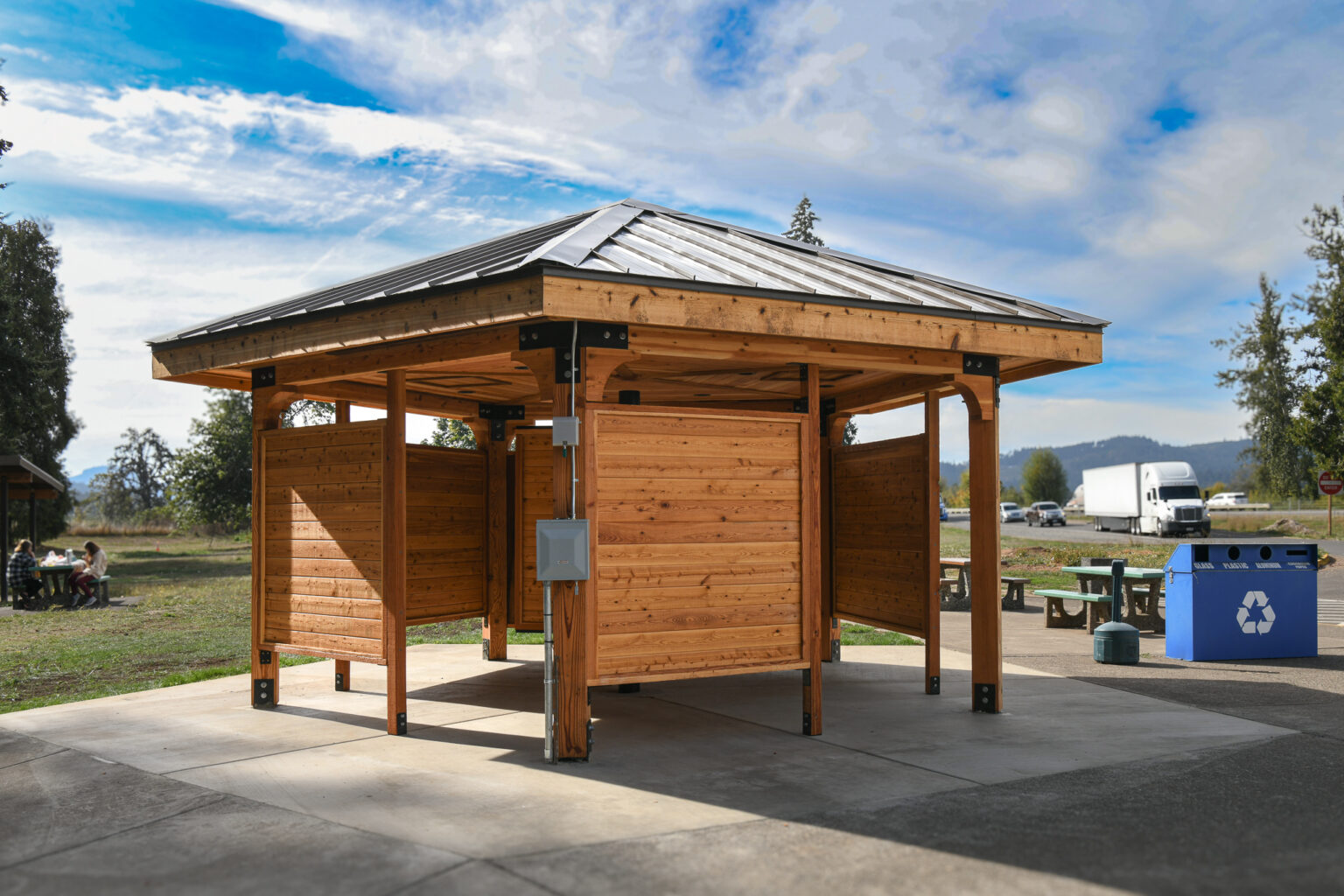 Kiosk Building for Gettings Creek Rest Area in Creswell, OR- Romtec Inc.